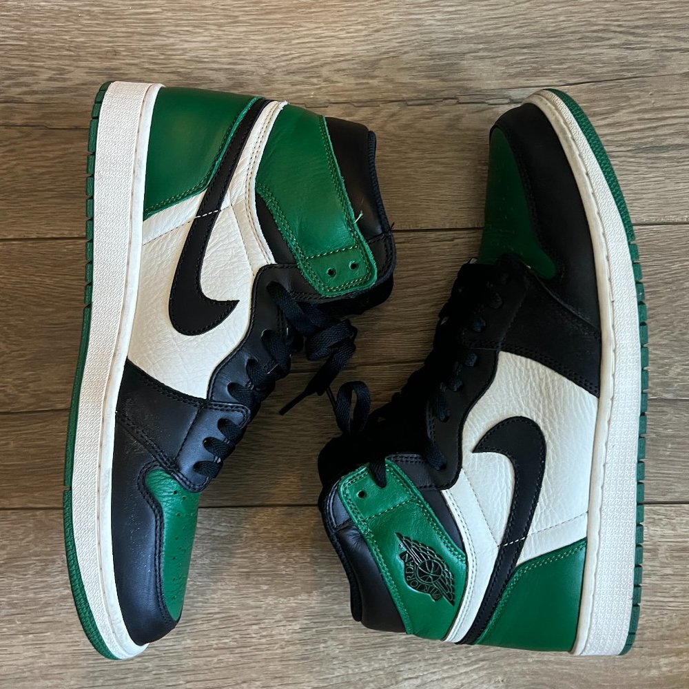 Air Jordan 1 Retro High 'Pine Green' - Gem